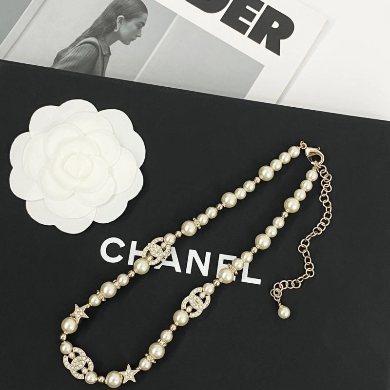 Top mirror Chanel Necklaces