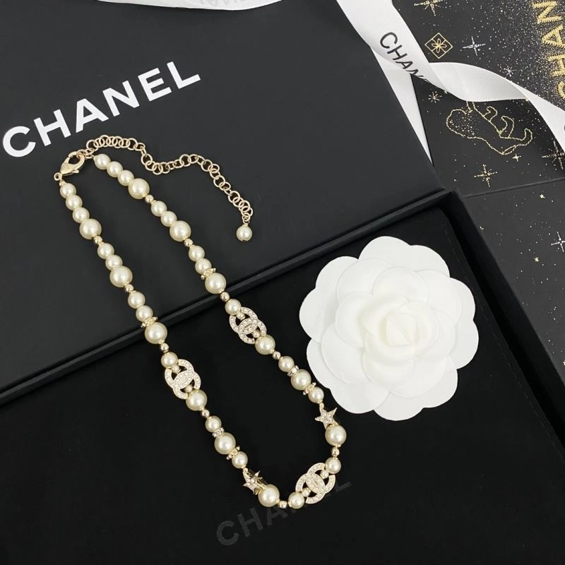 Top mirror Chanel Necklaces
