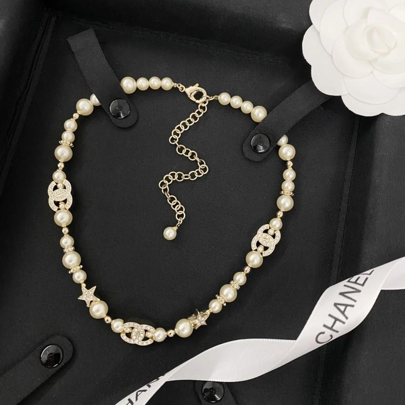 Top mirror Chanel Necklaces