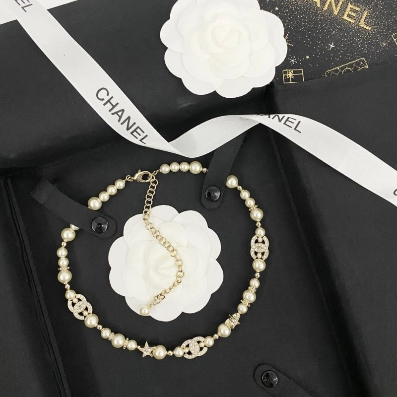Top mirror Chanel Necklaces