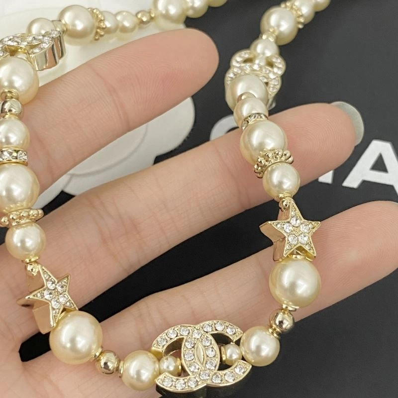 Top mirror Chanel Necklaces