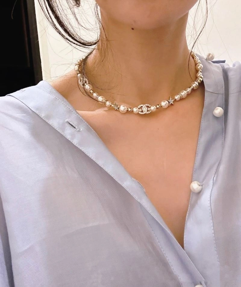 Top mirror Chanel Necklaces