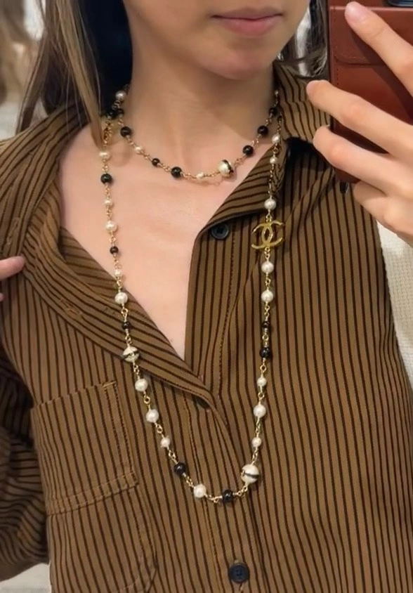 Top mirror Chanel Necklaces