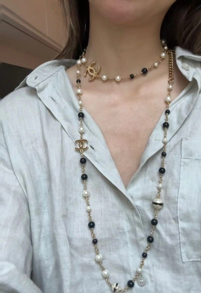 Top mirror Chanel Necklaces