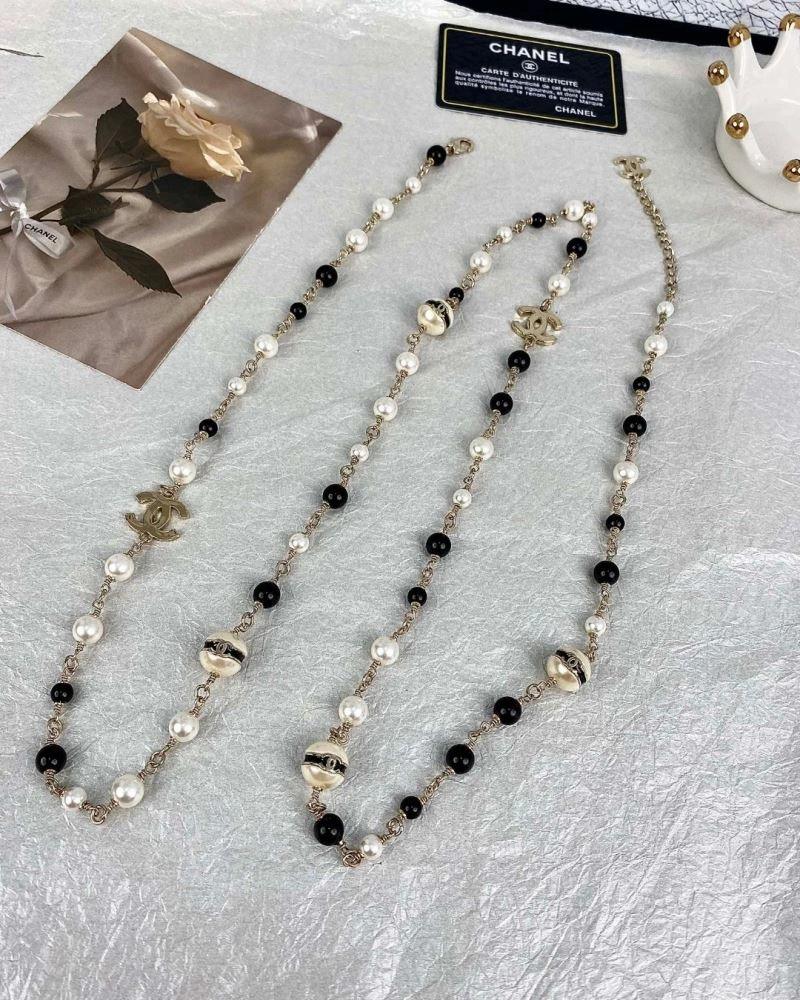 Top mirror Chanel Necklaces