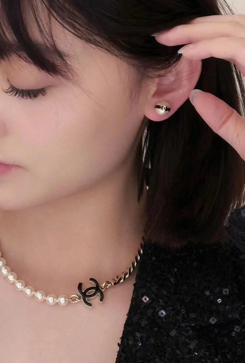 Value-priced Chanel Necklaces