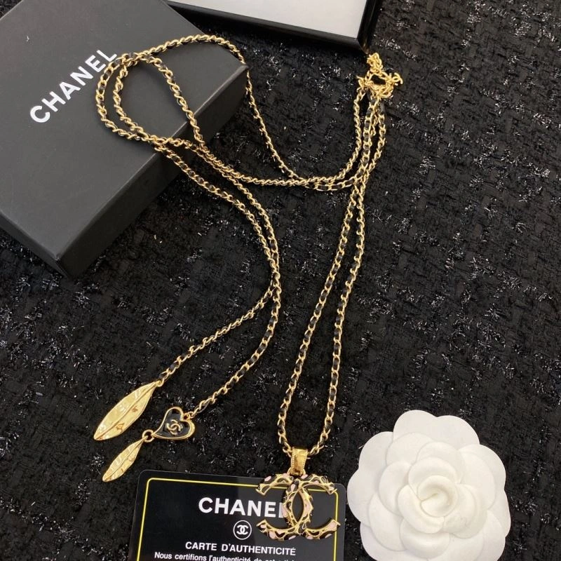 Indistinguishable Chanel Necklaces