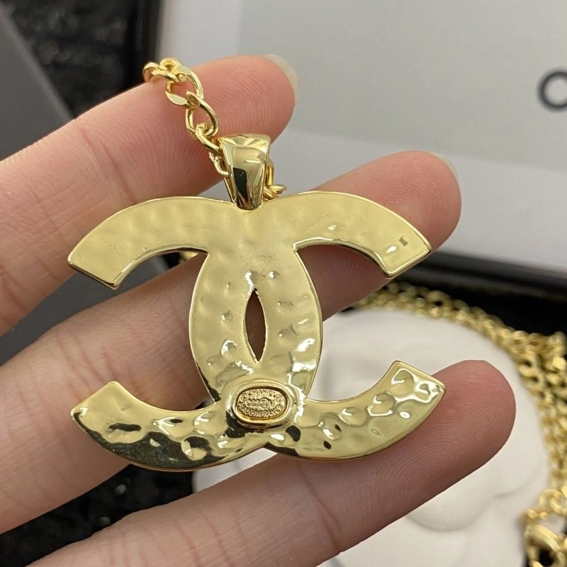 Cut-rate Chanel Necklaces