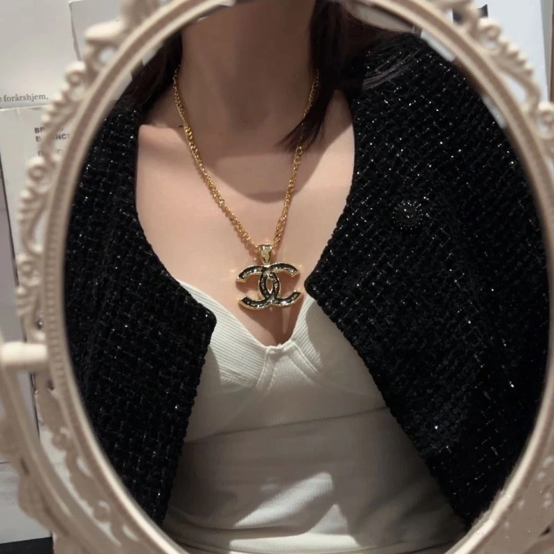 Cut-rate Chanel Necklaces