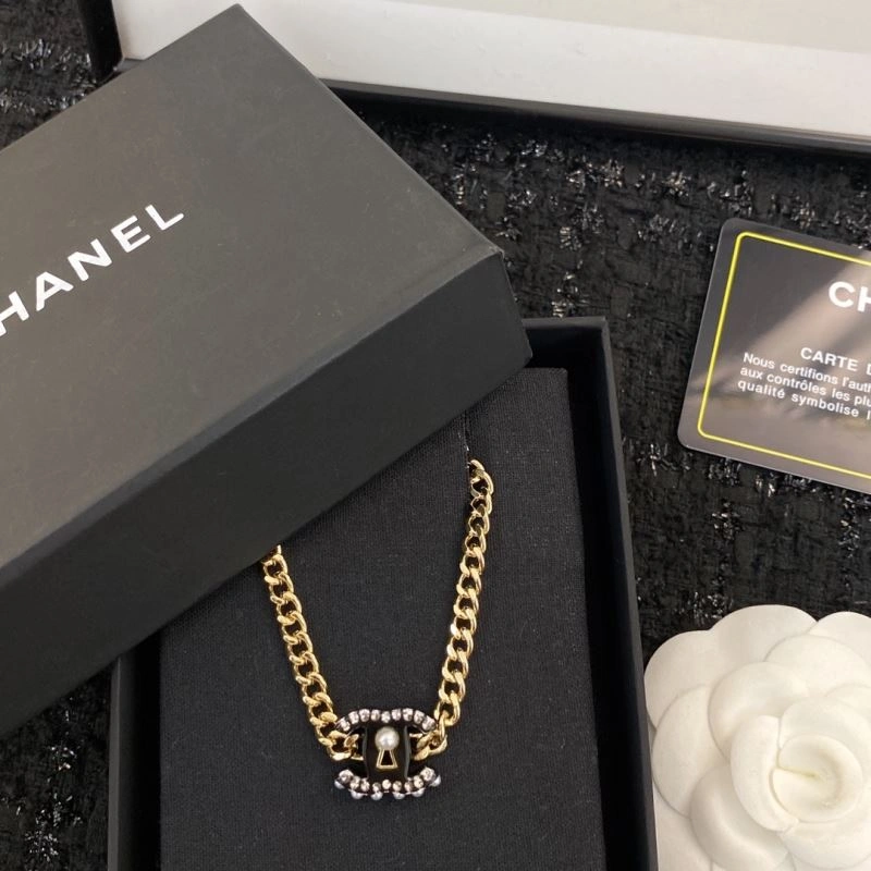 Accurate model Chanel Necklaces