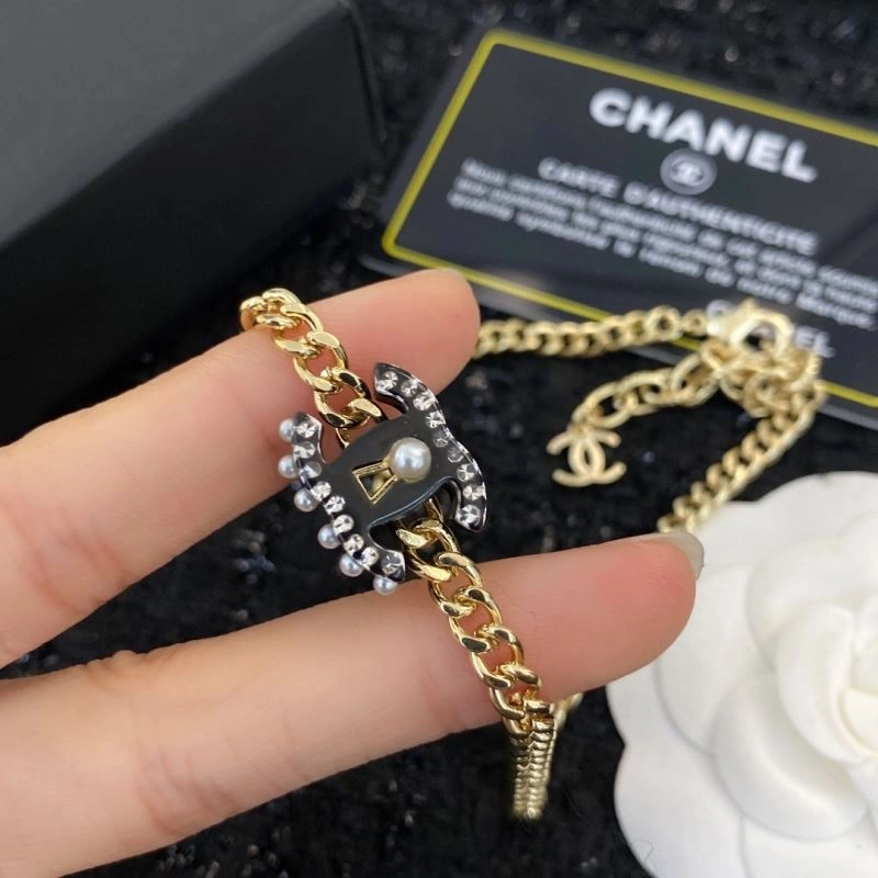 Accurate model Chanel Necklaces