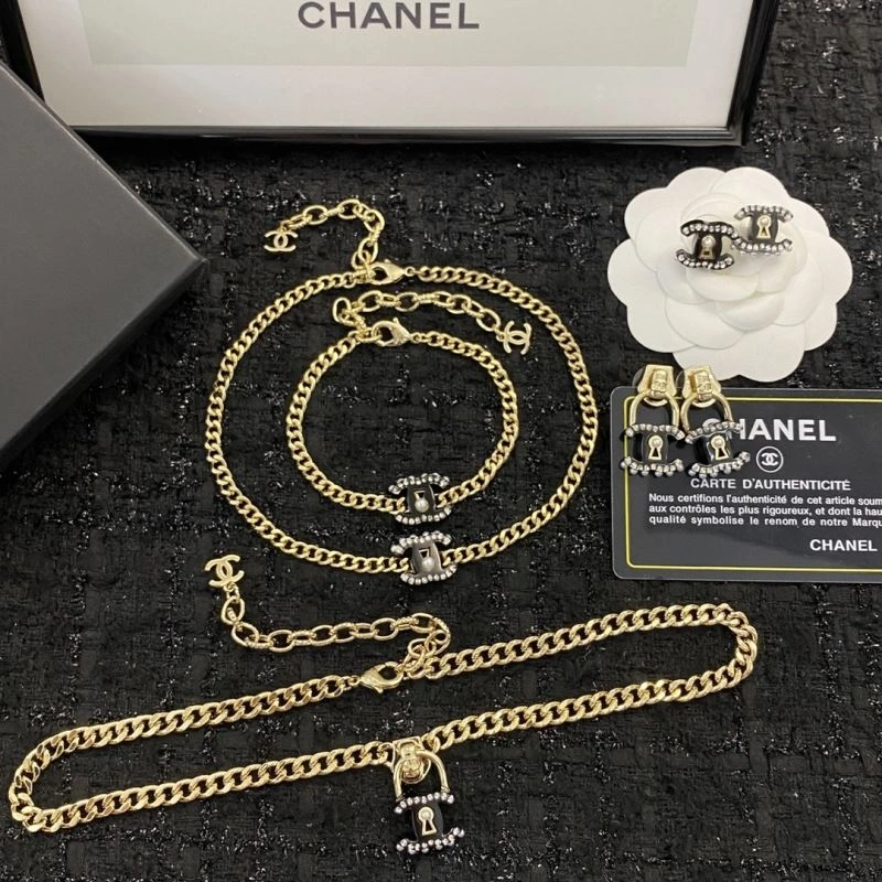 Accurate model Chanel Necklaces