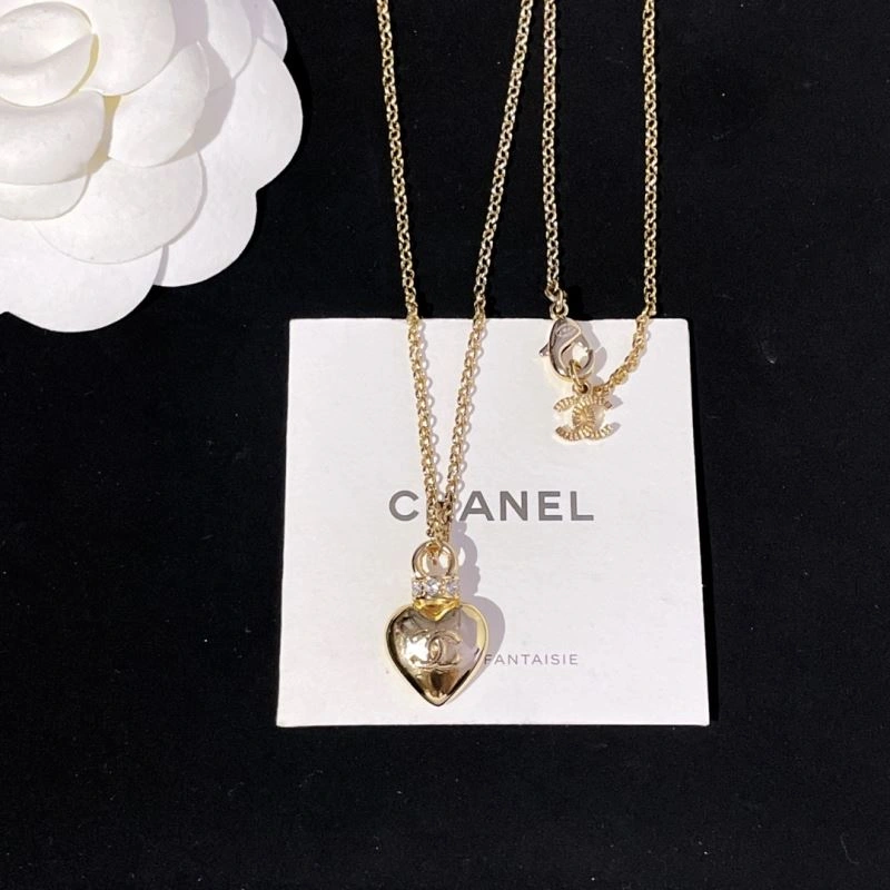 Indistinguishable Chanel Necklaces