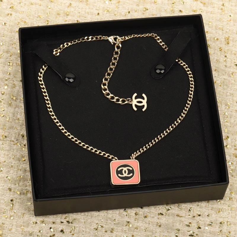 Bargain Chanel Necklaces