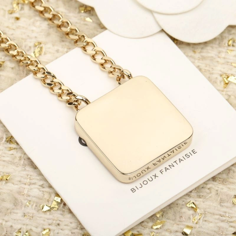 Bargain Chanel Necklaces