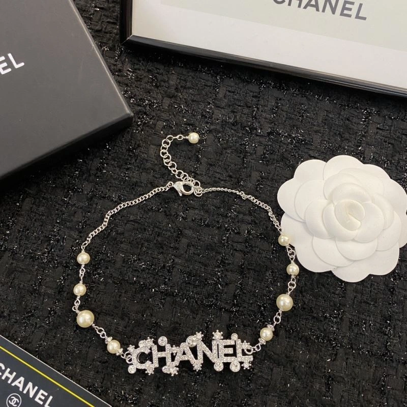 Top match Chanel Necklaces