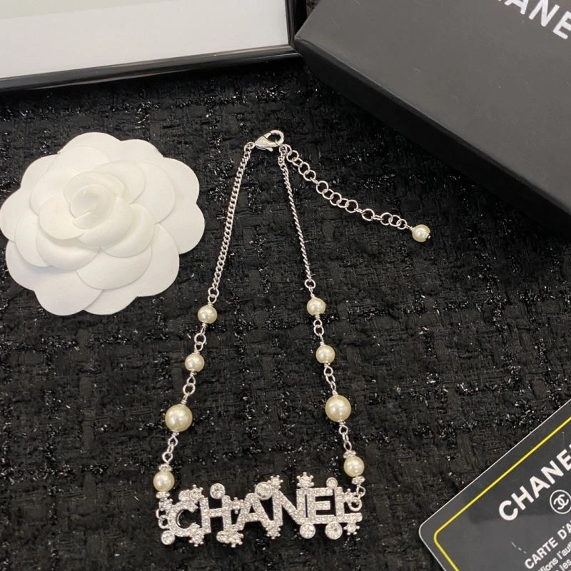 Top match Chanel Necklaces