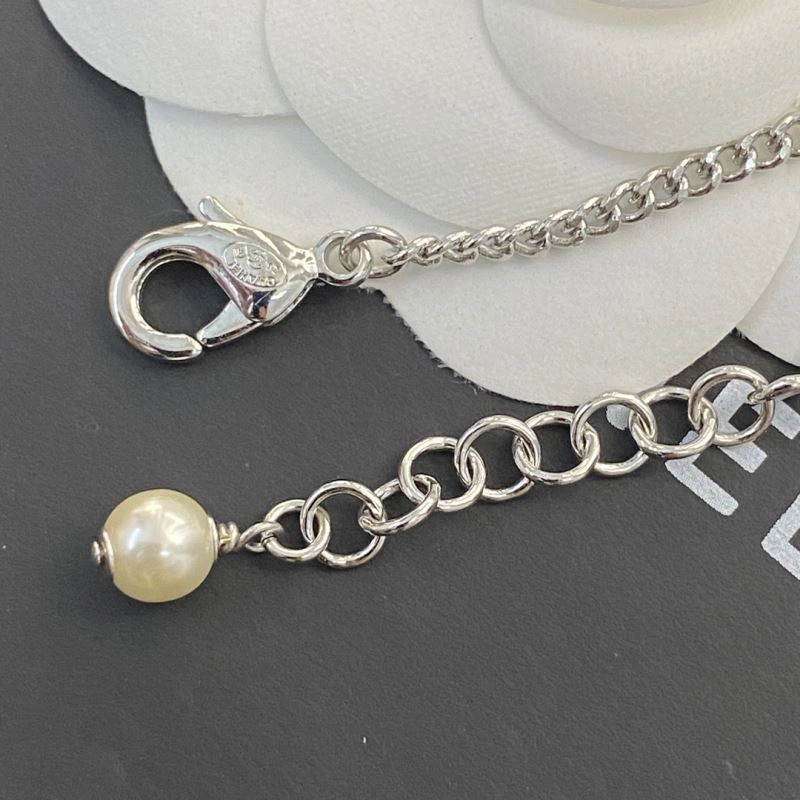 Top match Chanel Necklaces