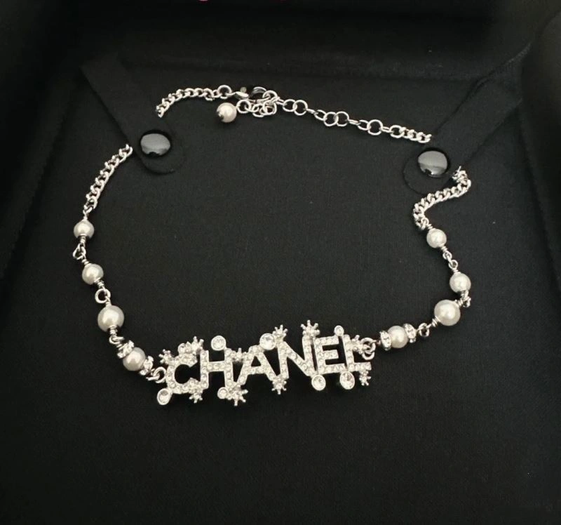 Top match Chanel Necklaces
