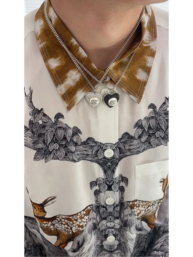 Indistinguishable Chanel Necklaces