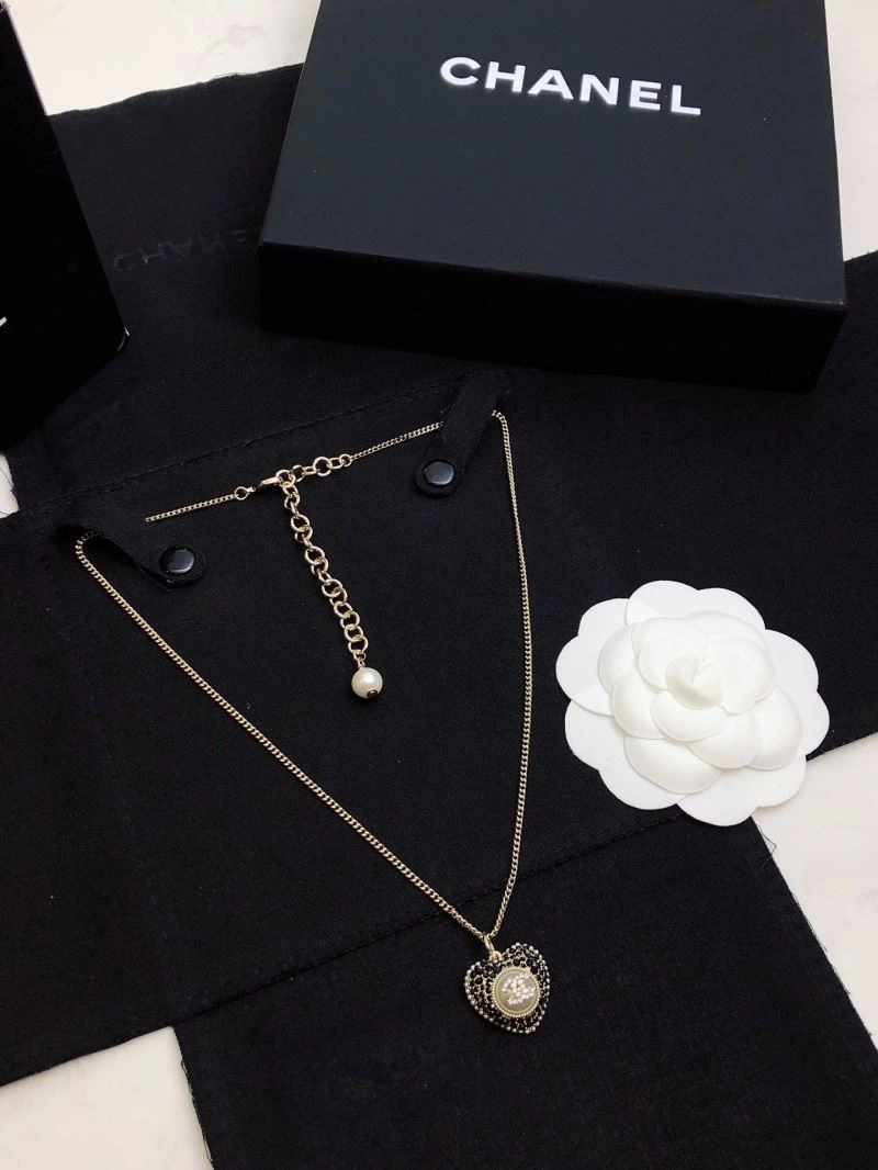Indistinguishable Chanel Necklaces