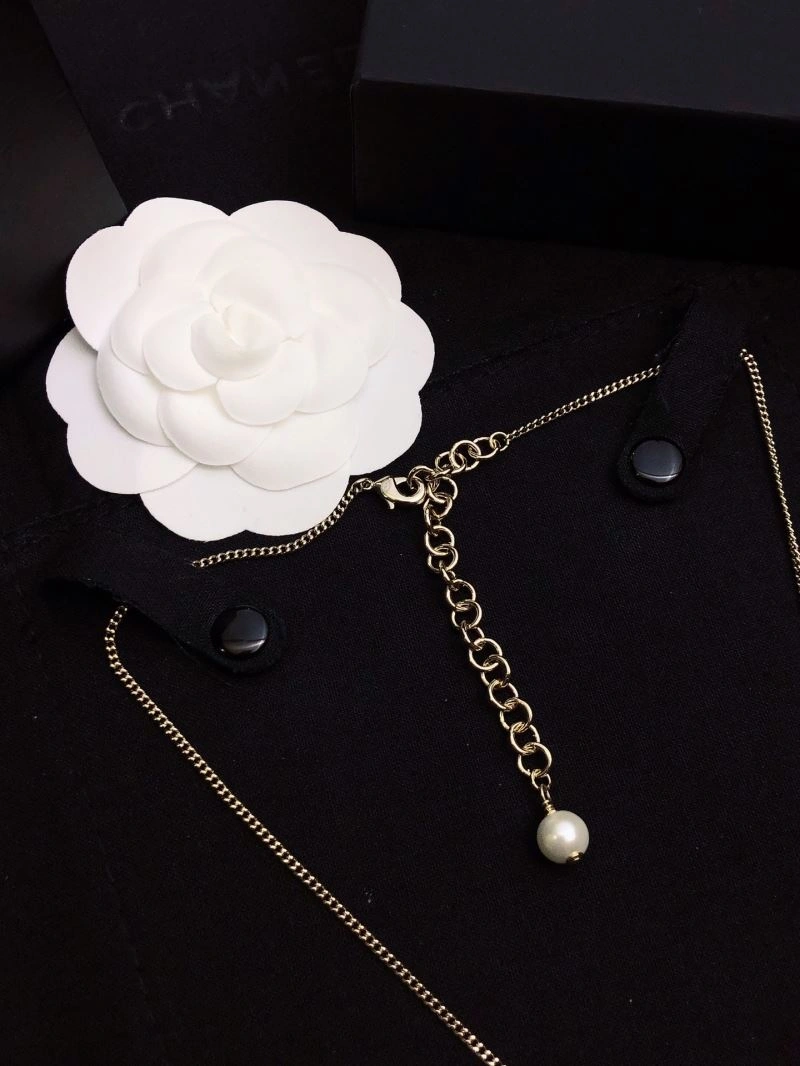Indistinguishable Chanel Necklaces
