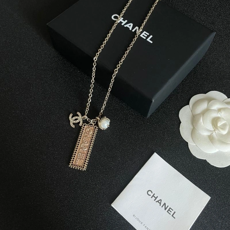 Low-cost Chanel Necklaces