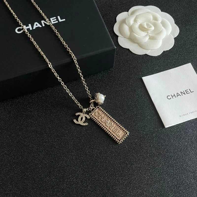 Low-cost Chanel Necklaces