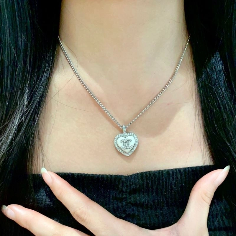 Cut-rate Chanel Necklaces