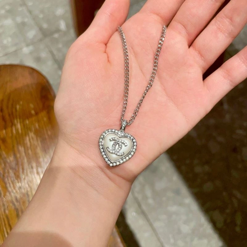 Cut-rate Chanel Necklaces