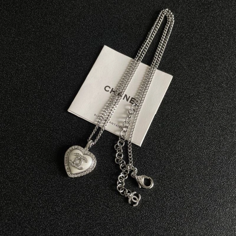 Cut-rate Chanel Necklaces