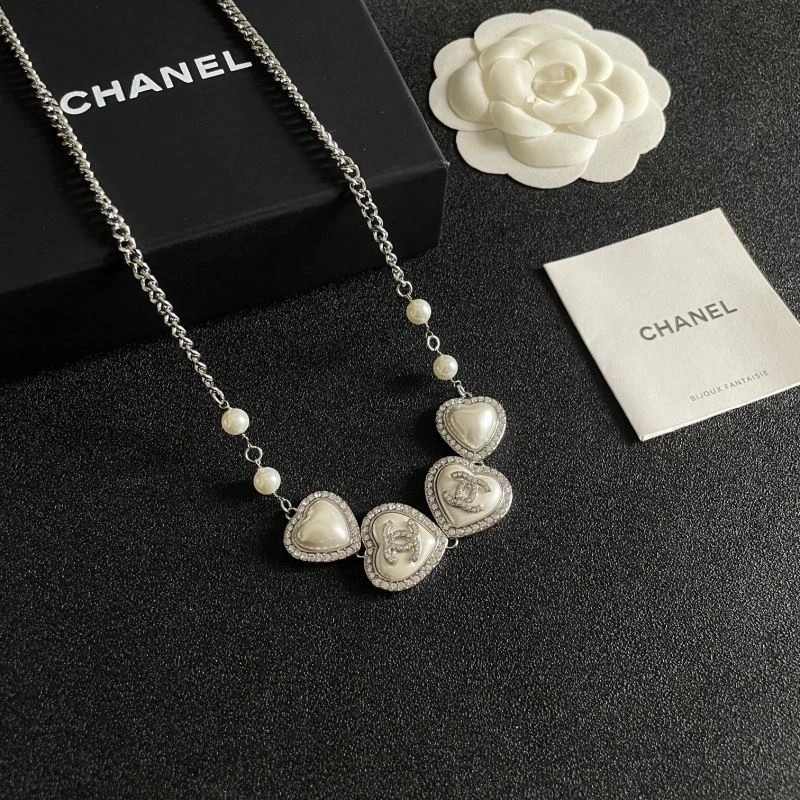Bargain Chanel Necklaces
