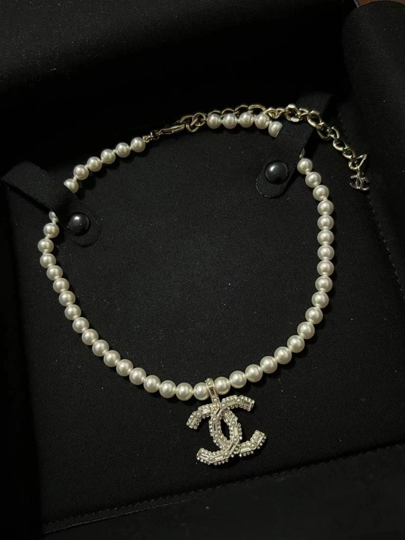 Top mirror Chanel Necklaces