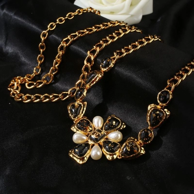Inexpensive Chanel Necklaces