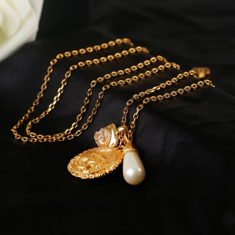 Brand-original Chanel Necklaces