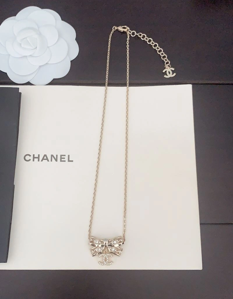 Bargain Chanel Necklaces