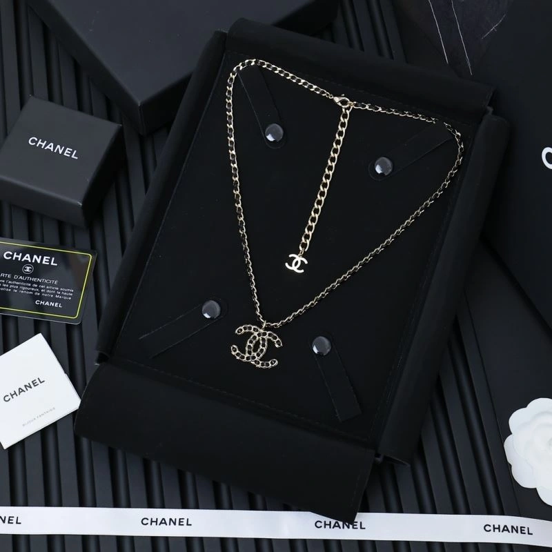 Bargain Chanel Necklaces