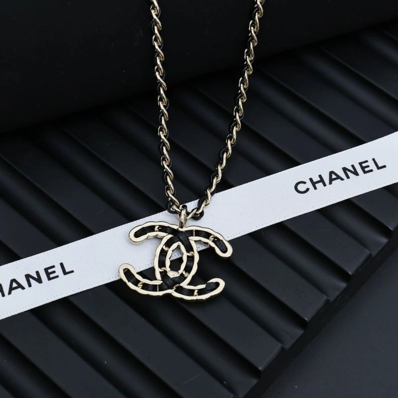 Bargain Chanel Necklaces