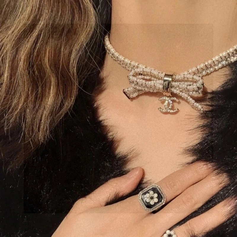 Bargain Chanel Necklaces