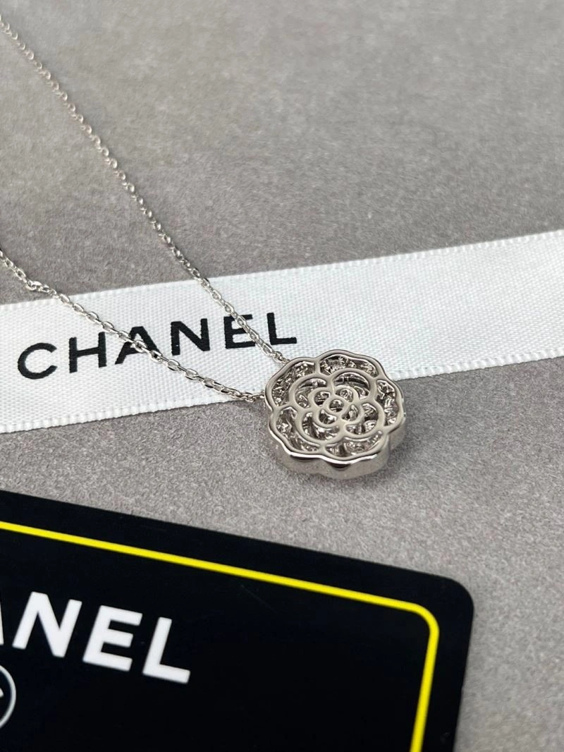 Cut-rate Chanel Necklaces