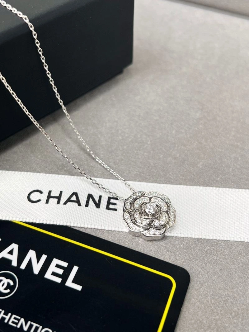 Cut-rate Chanel Necklaces