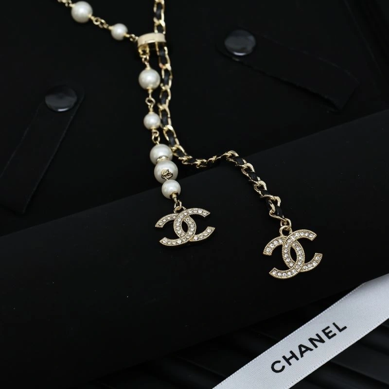 Top match Chanel Necklaces