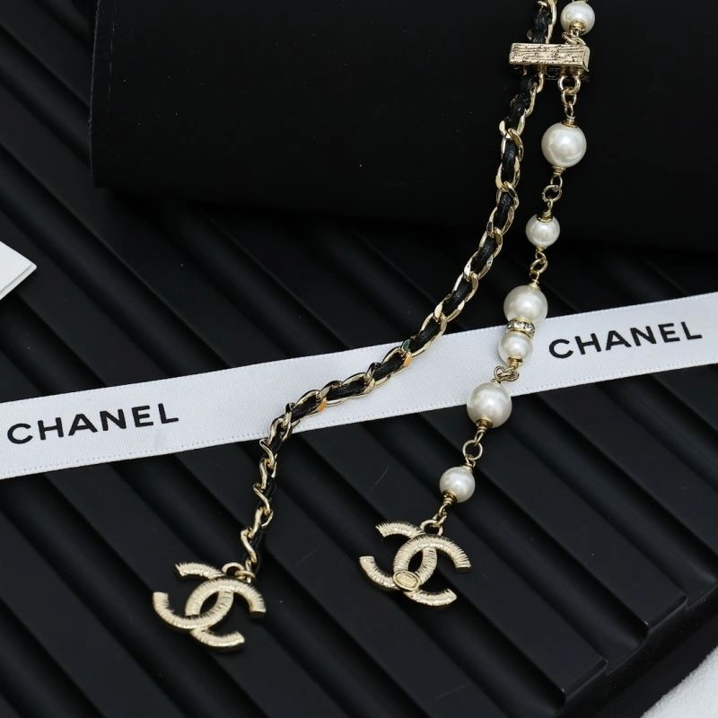 Top match Chanel Necklaces