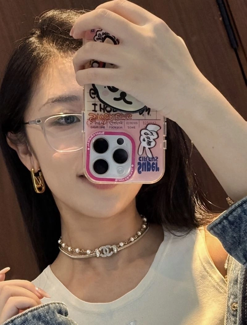 Bargain Chanel Necklaces