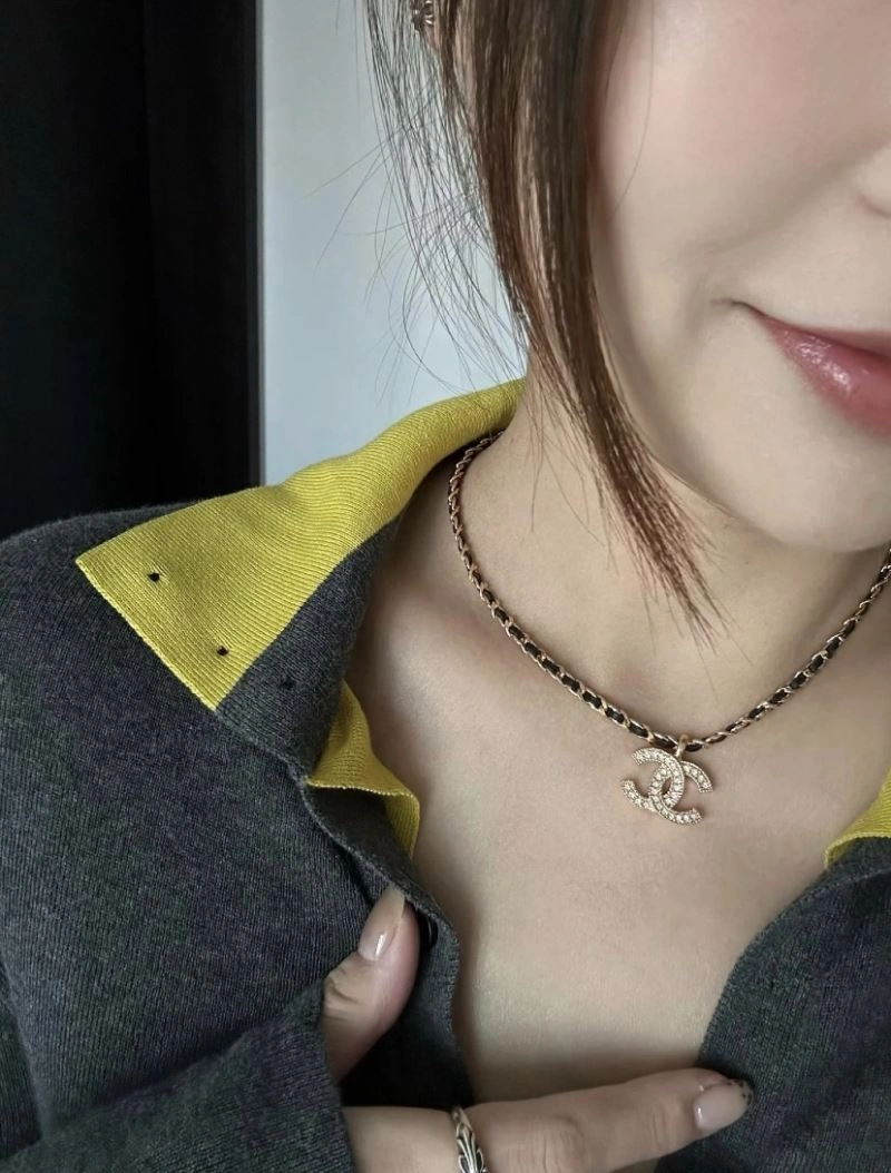 Top match Chanel Necklaces