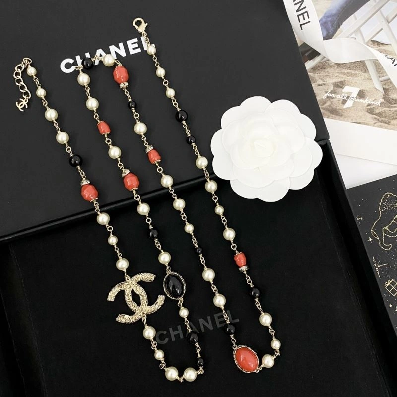 Top match Chanel Necklaces