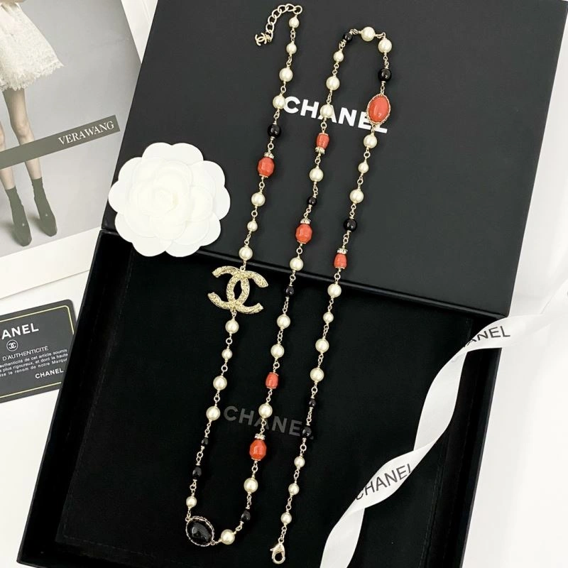 Top match Chanel Necklaces