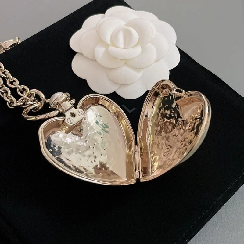 Precise copy Chanel Necklaces