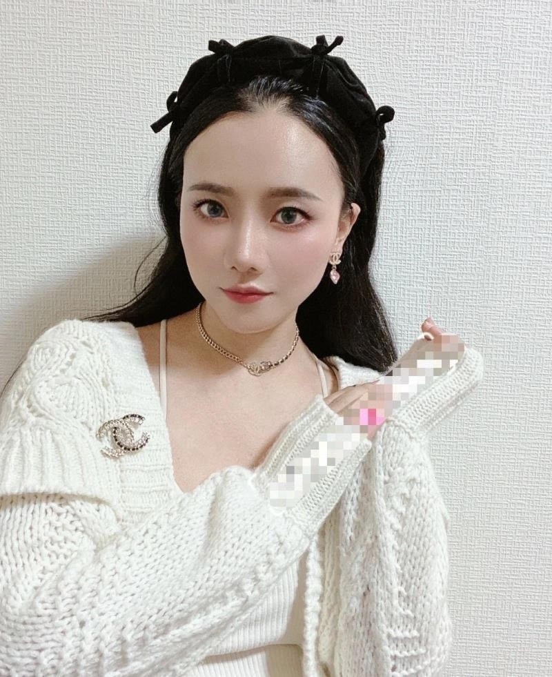 Legit Chanel Necklaces