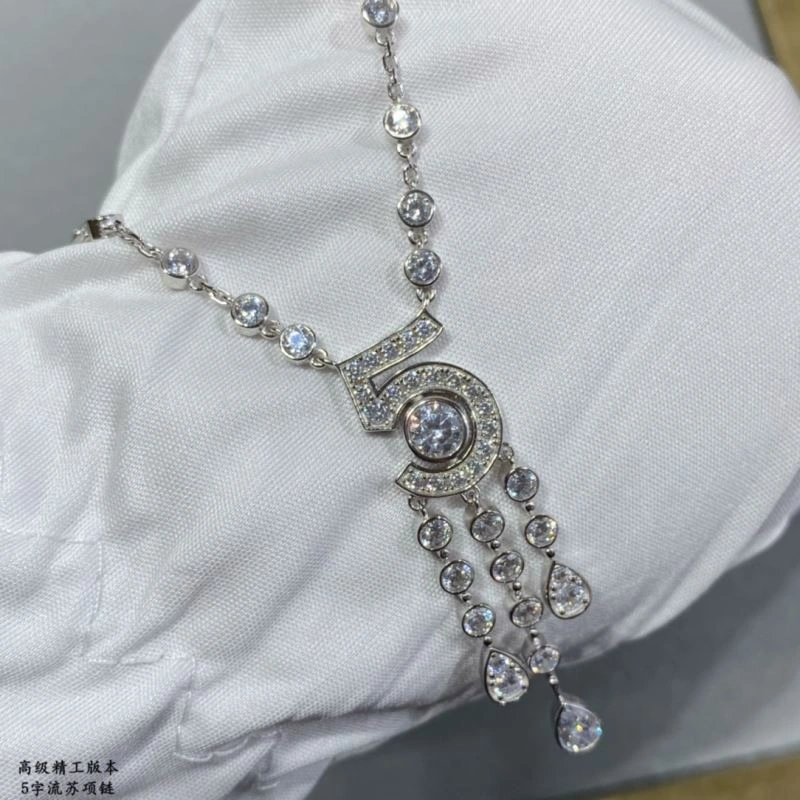 Accurate model Chanel Necklaces